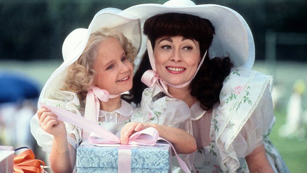 The director of the Faye Dunaway HBO doc explains her complex legacy ...
