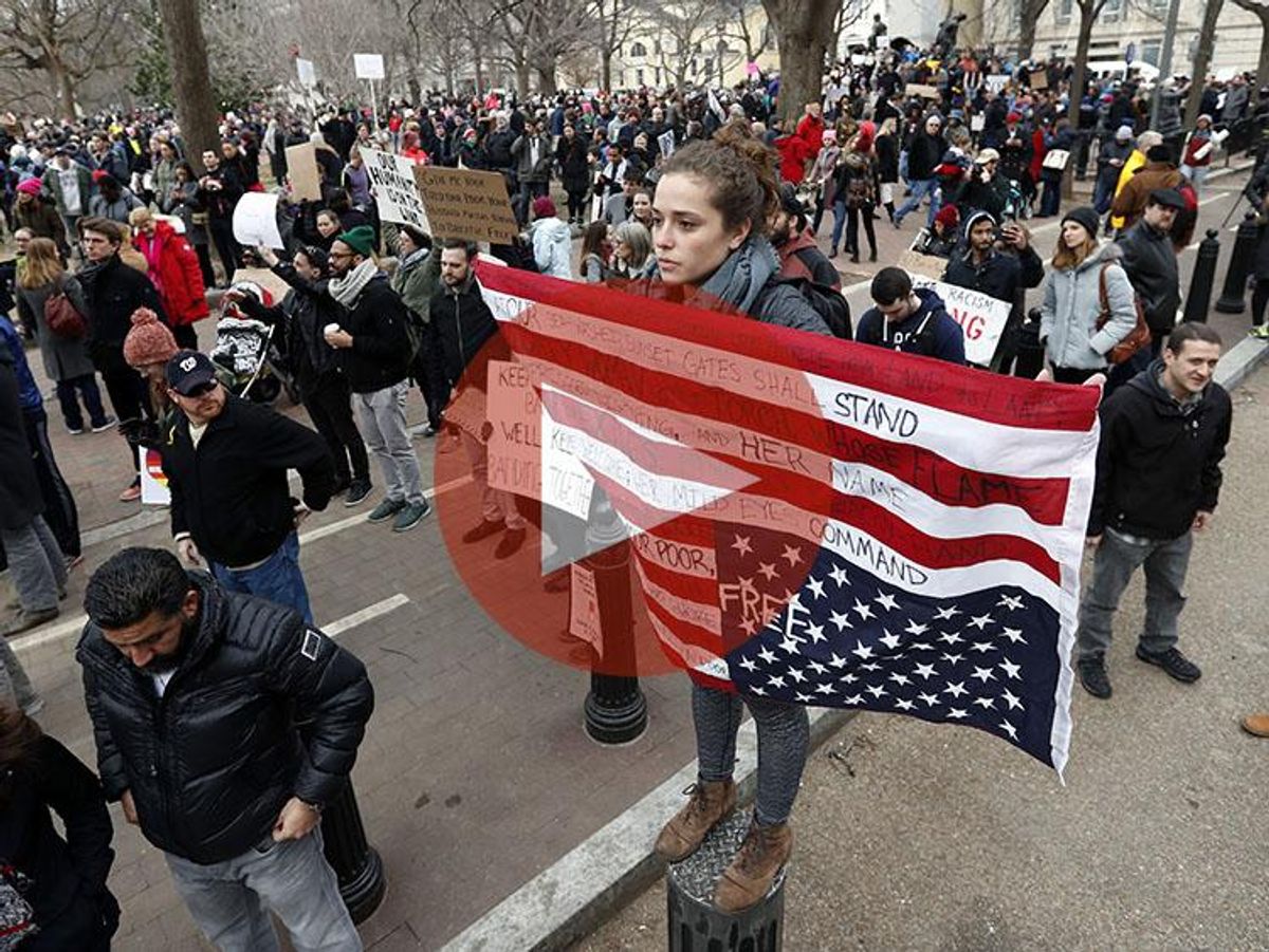 As Travel Ban Protests Mount Nationwide, Crowds Chant Outside White ...