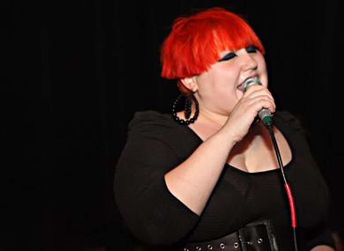 Beth Ditto Backstage with the Gossip Girl