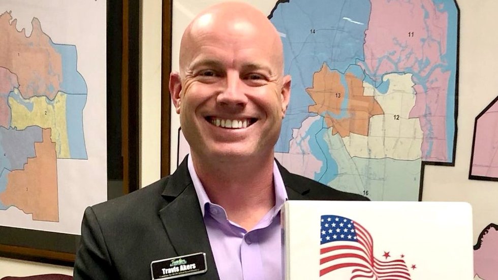 Navy vet challenges Florida Moms for Liberty for school seat