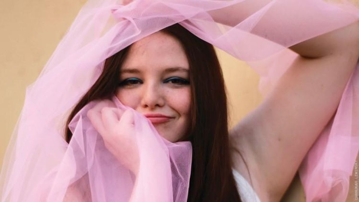 ‘Hacks’ Star Megan Stalter on Serving Up Queer Midwestern Camp