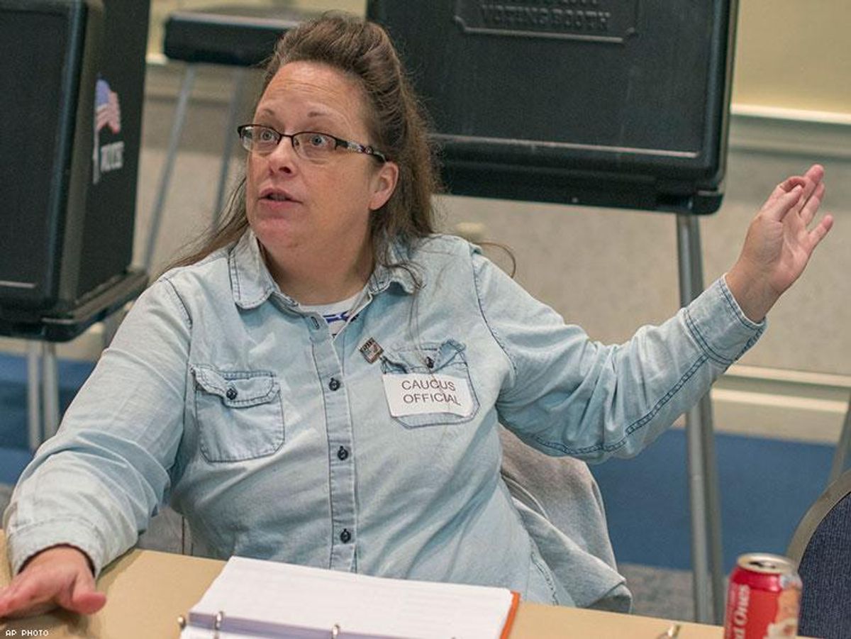 Kim Davis Attempts to Skirt $230,000 Legal Fees