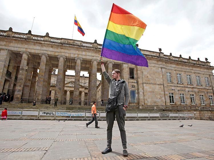 Cuales Son Las Diferencias Entre la Lucha LGBT en Colombia y Los EE.UU?