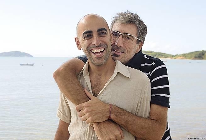 PHOTOS: Embrace National Hug Day