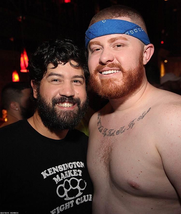 110 Photos of Bears In an Urban Habitat