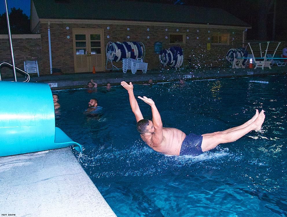 82 Photos of a Bear Pool Party: A Bigger Splash