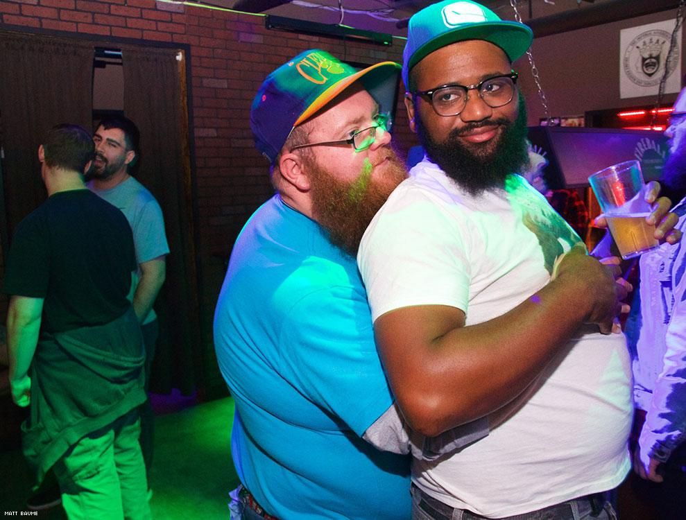 105 Photos of Beer-Guzzling Bears