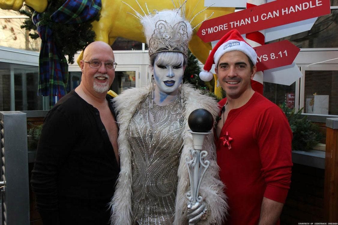 109 Pics of Chicago’s Nearly Naked Speedo Santas