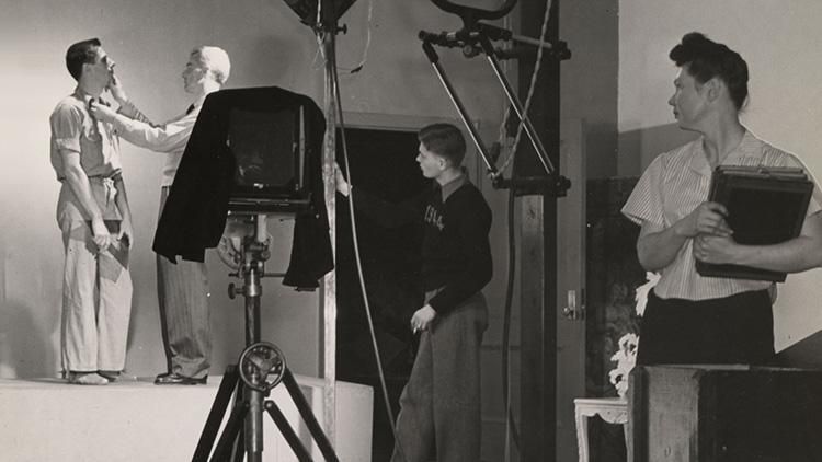 10 Images Depict a Queer History of Modeling