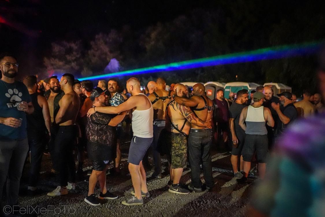 101 Night & Day Photos of the Heavenly Lazy Bear Week by Felix Xie