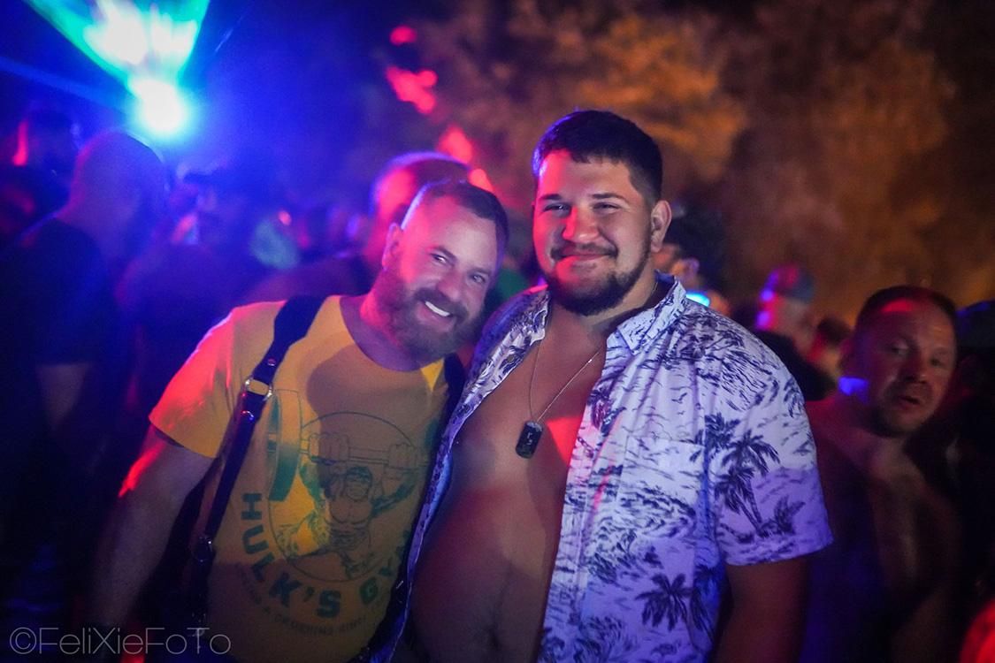 101 Night & Day Photos of the Heavenly Lazy Bear Week by Felix Xie