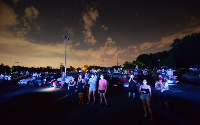46 Pics of a Drive-In Drag Show