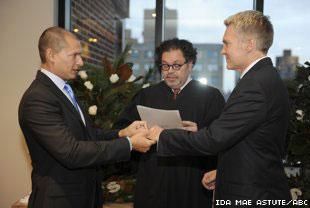 PHOTOS: ABC's Sam Champion Gets Married