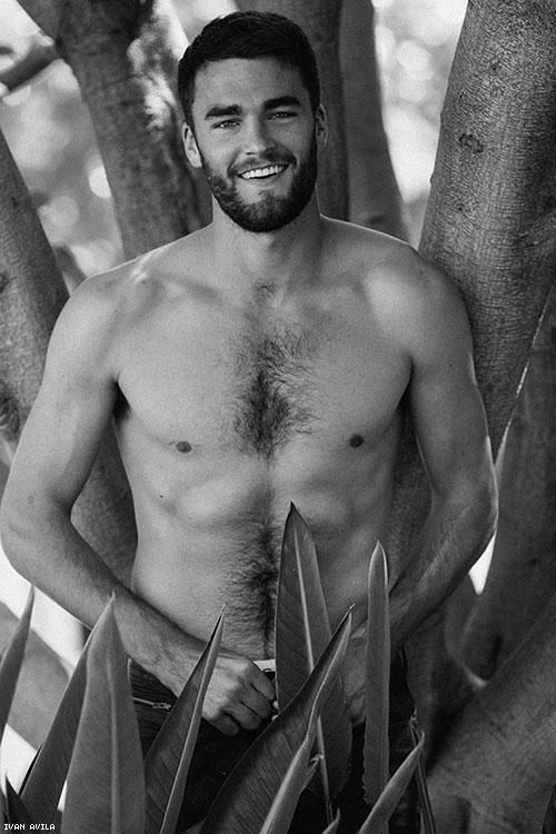 52 Photos of Really, Really, Really Good-Looking Guys